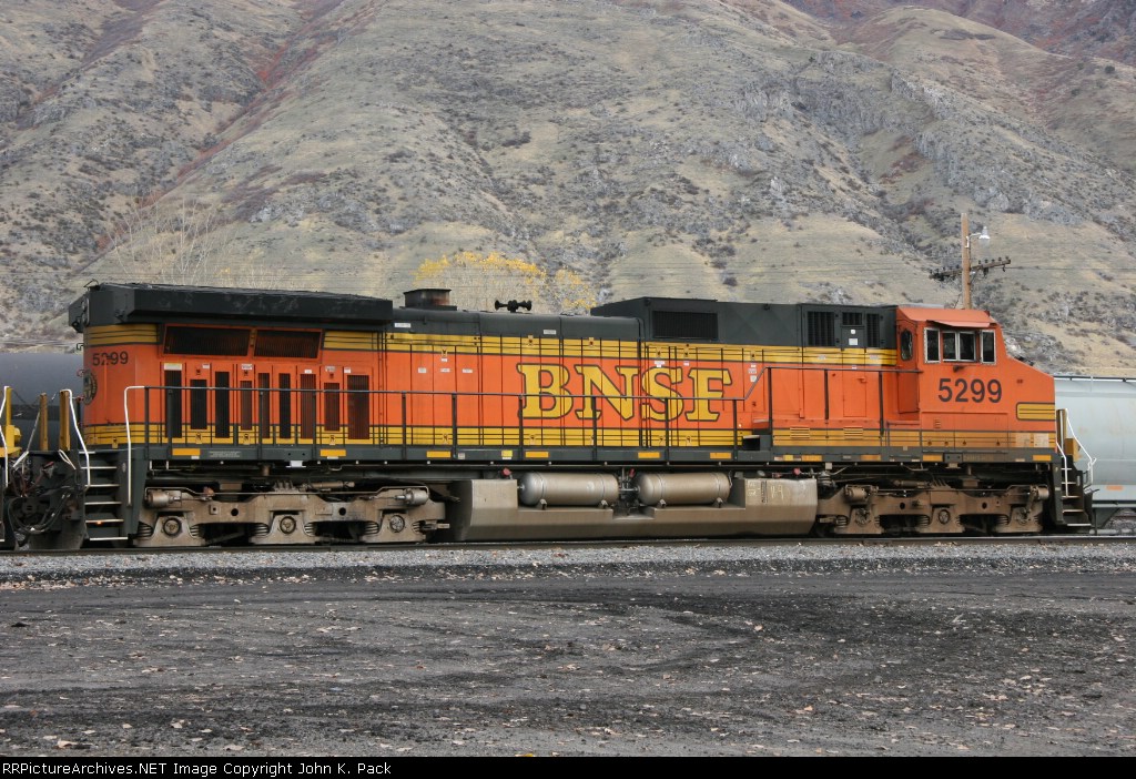 BNSF 5299